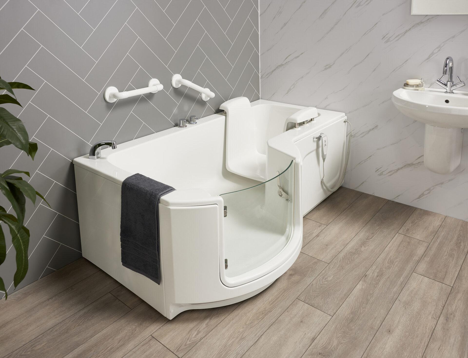 Ultimate 2025 Guide to Walk In Bathtubs for Seniors and Disabled