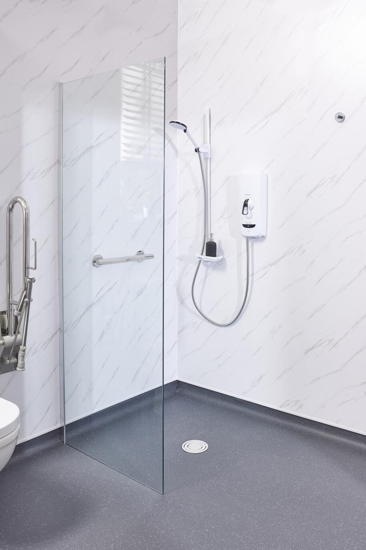 Innovative Small Wet Rooms Design Ideas for Maximum Space